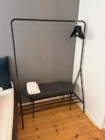 Apartamento econômico, vista para o jardim | Área de estar