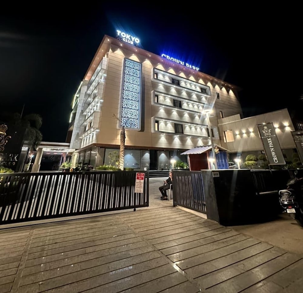 Crown Park Luxury Hotel - Bhilwara