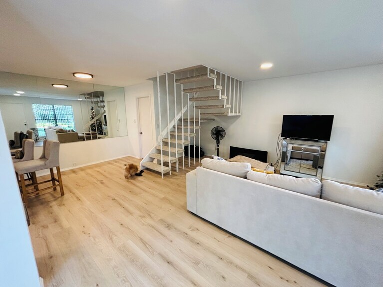 Rare Find In A Beautiful Location La Jolla-entire House Newley Remodelled, Pool - San Diego, CA