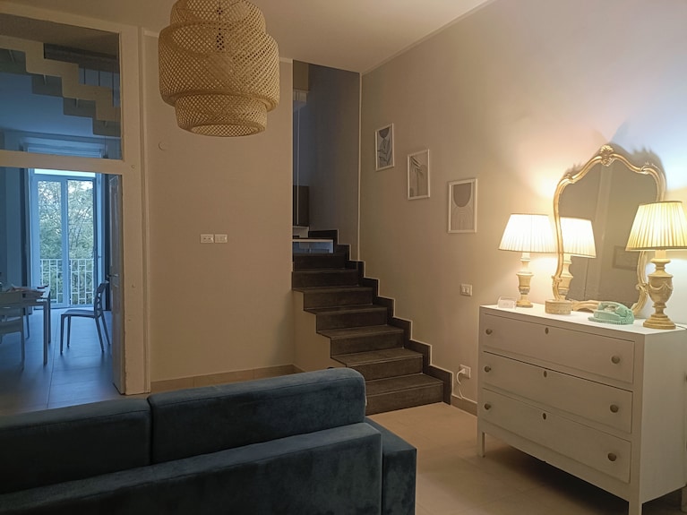 A Pochi Passi Dalla Reggia Di Caserta, Ampio E Luminoso - Caserta