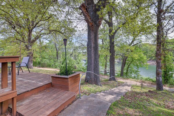Lakefront Shell Knob Condo W/ Deck & Grill! - Emerald Beach, MO