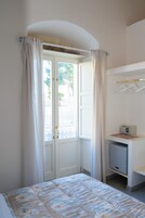 Quarto Duplo ou Twin Básico, Vista para a cidade | Lençóis de algodão egípcio, roupa de alta qualidade 