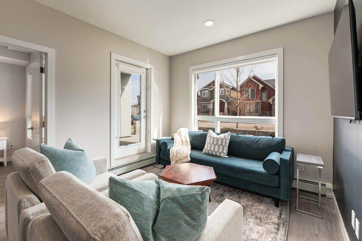 Pet Friendly Apartment W/ Free Underground Parking - Mount Royal University