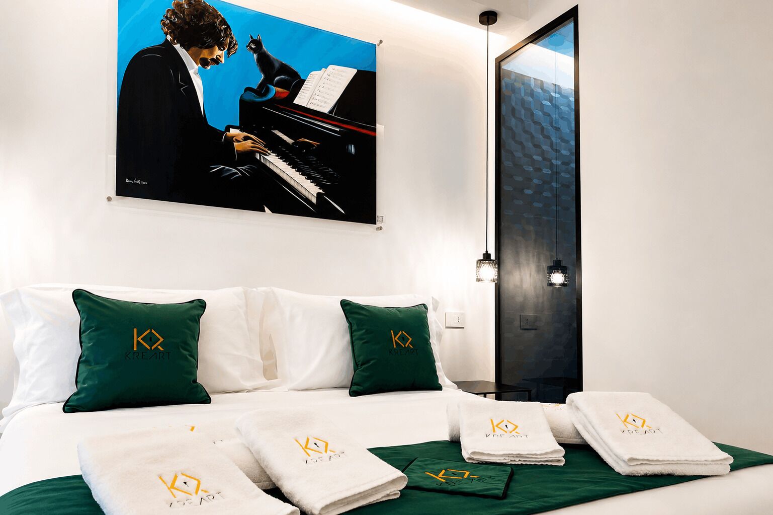 Quarto luxo, 1 cama Queen, para não fumantes, sacada | Roupas de cama premium, camas com colchões pillow-top