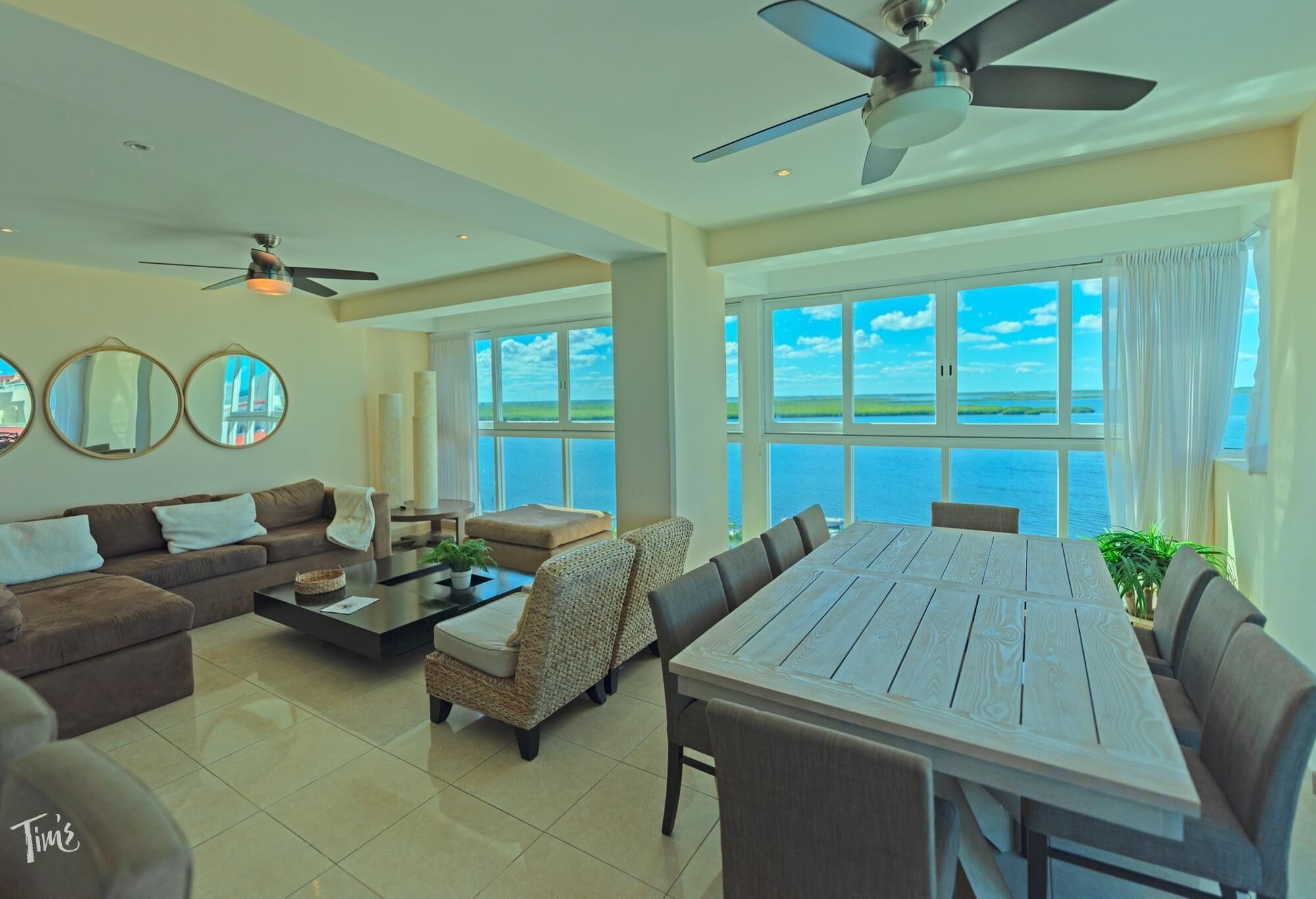 Vrbo Premier Host  Beachfront  8br/6bth  Penthouse Combo #323 - Cancún