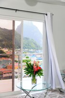 Televisor de ecrã plano de 42 polegadas com canais por cabo