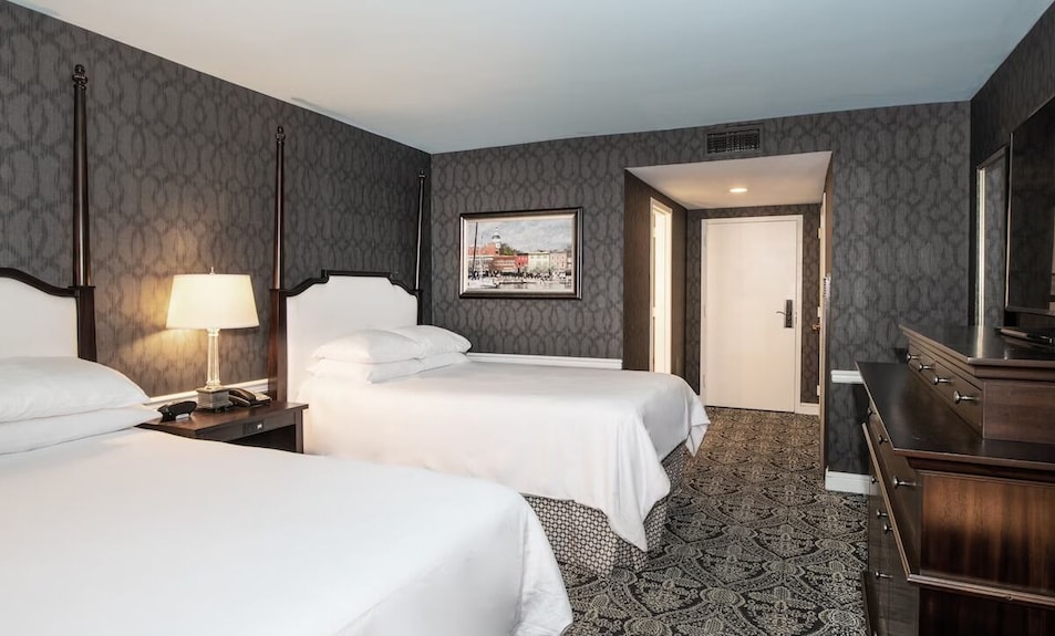 Governor Calvert 2 Double Beds, Historic Inns, Gym Access, Near Naval Academy - 아나폴리스