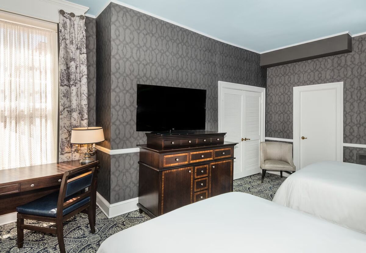 Robert Johnson 2 Double Beds, Historic Inns, Antique Style, Near Chesapeake Bay - Annapolis, MD