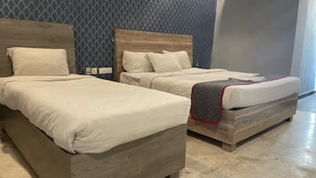 Secretária, quartos insonorizados, Wi-fi grátis
