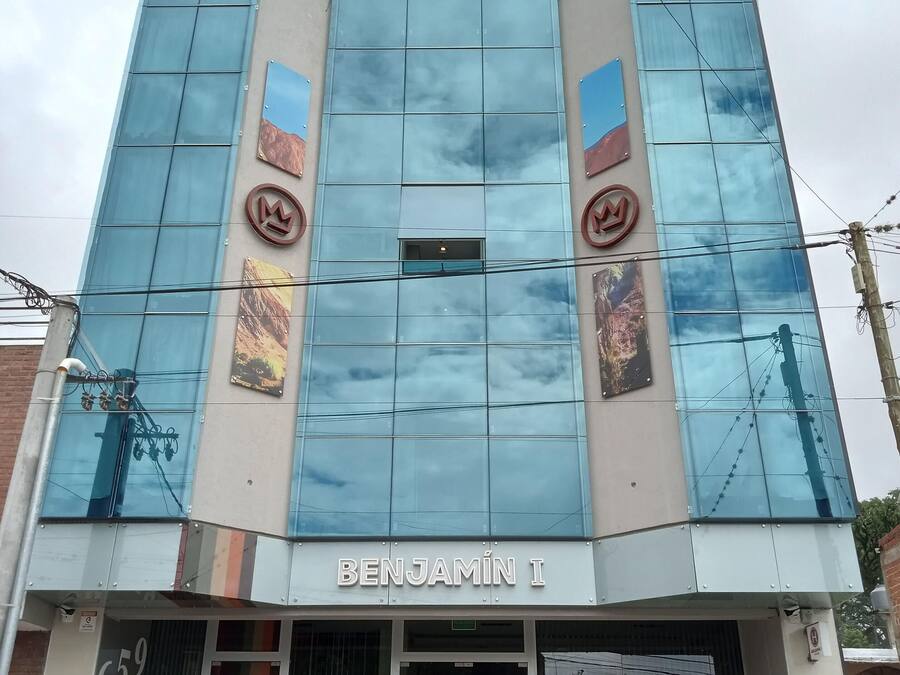 Fachada da propriedade