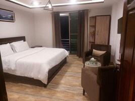 Quarto Duplo Deluxe | Quartos insonorizados, ferro/tábua de engomar, Wi-fi grátis 