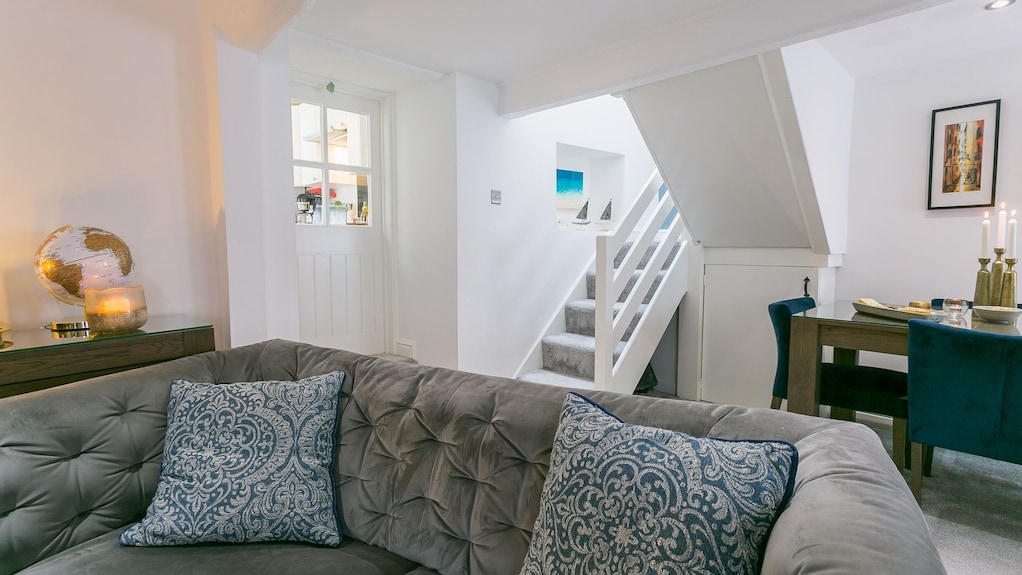 Bwthyn Bryn Gwyn - A Near A Pub That Sleeps 4 Guests In 2 Bedrooms - Bangor