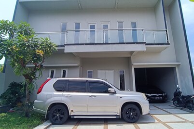 OYO 93885 D'harjo Guesthouse