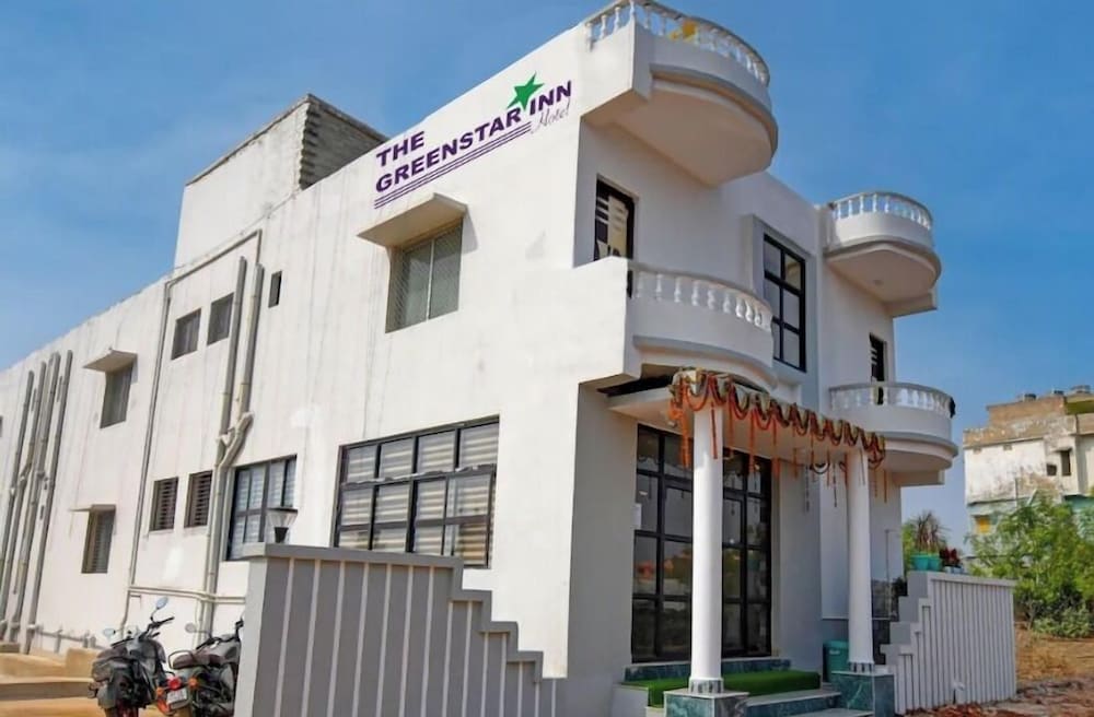 The Greenstar Inn Premium - Puri