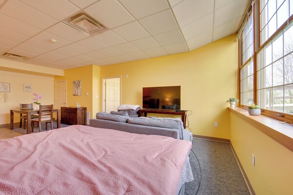 New Kensington Apt Near Parks: Pets Welcome! - Plum, PA