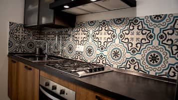 Apartamento Comfort em Condomínio Fechado, 2 quartos, não fumadores, cozinha | Cozinha privada | Uma máquina de café expresso, uma cafeteira/bule, uma chaleira elétrica