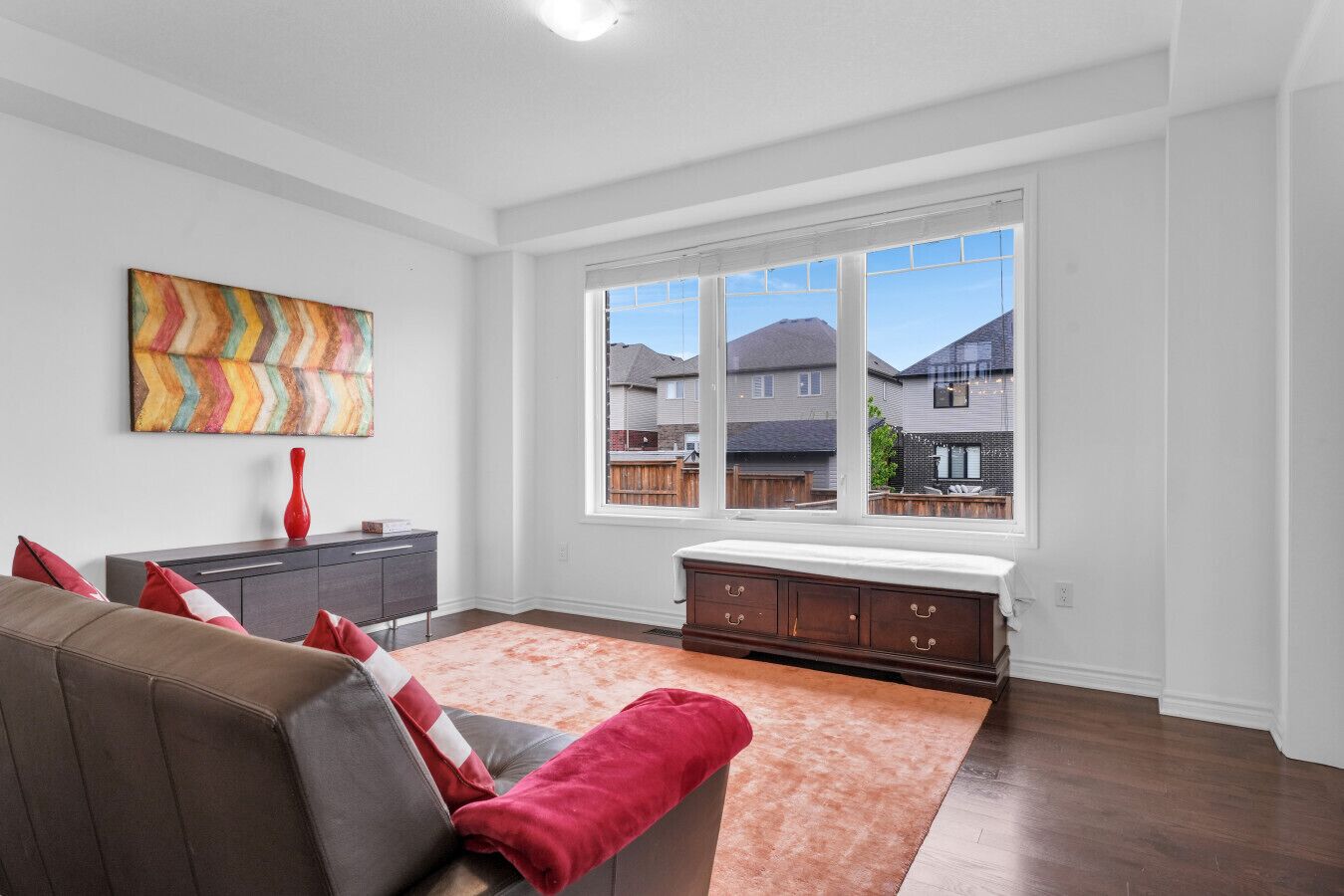 4br 2 King 3 Queen  6 Beds In Total  3 Gbps Wi-fi - Ontario