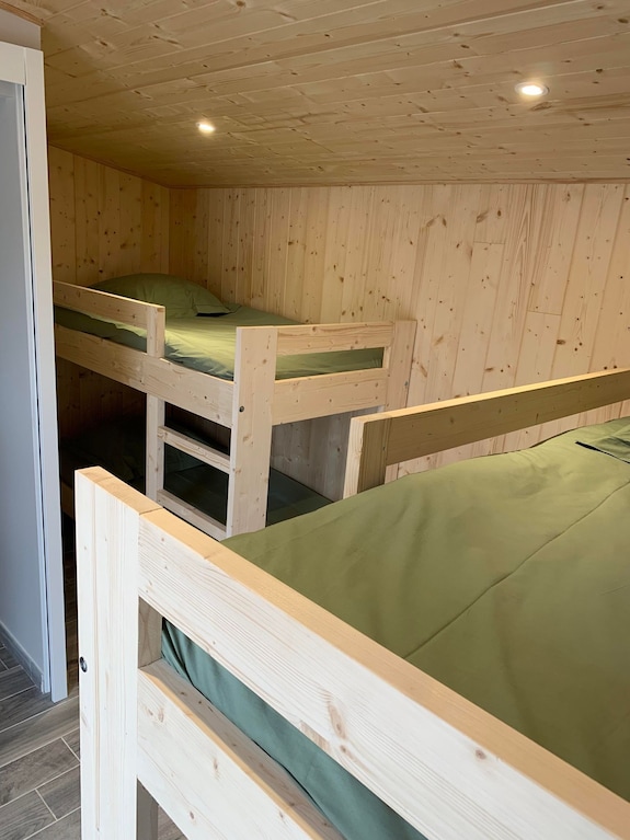 La Petite Auberge Insolite, Une Aventure Insolite Dans D'anciens Box à Chevaux - Saint-Affrique