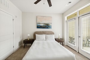 Apartamento Standard, acessível (Self Check-in with Virtual Front Desk) | Ferro/tábua de engomar, Wi-fi grátis, com decoração personalizada 
