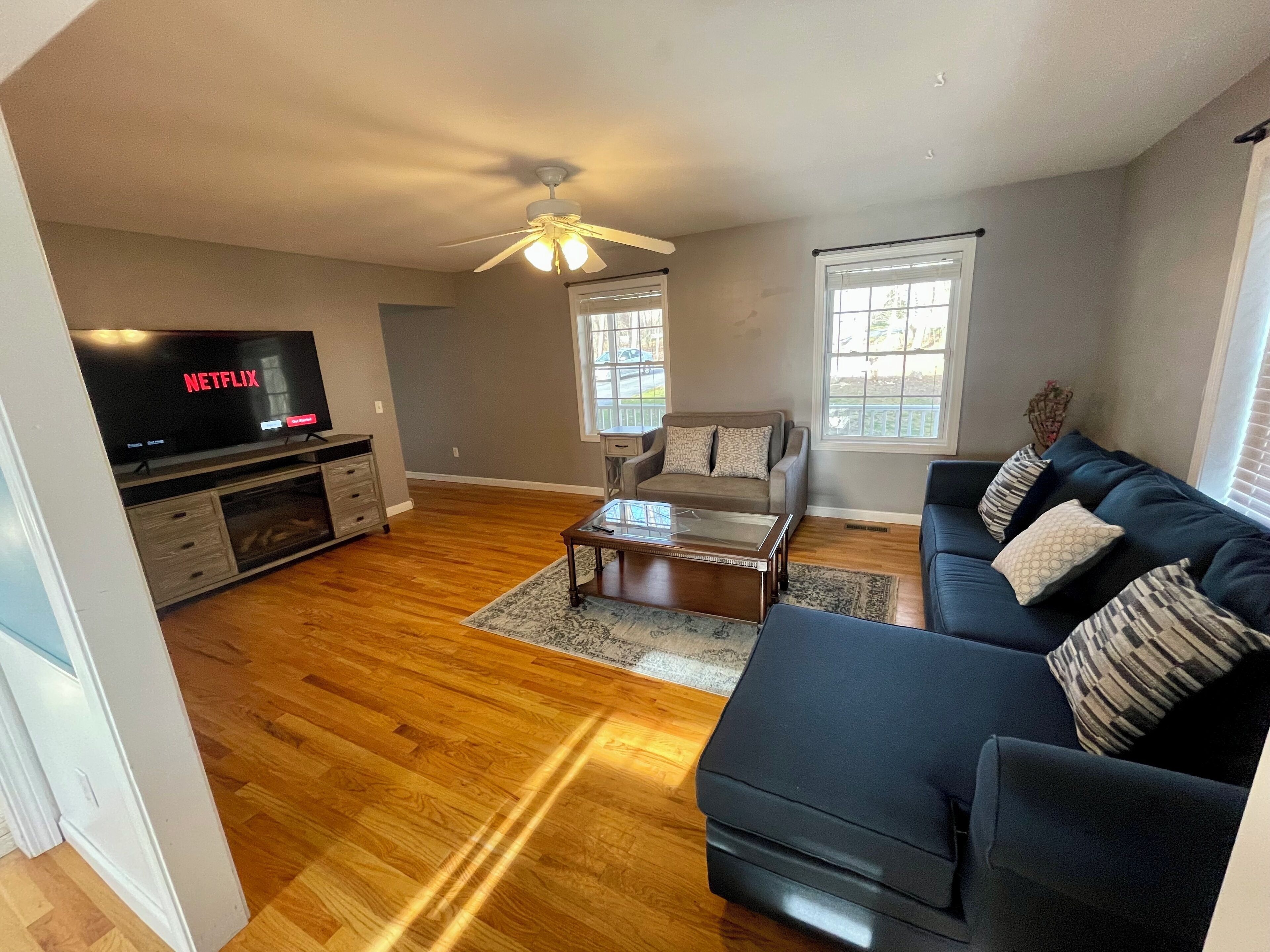 Tranquil Farmhouse Retreat - Norwich, CT