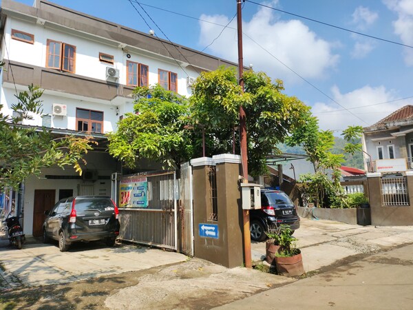 Penginapan Nurmega Jaya - Sukabumi