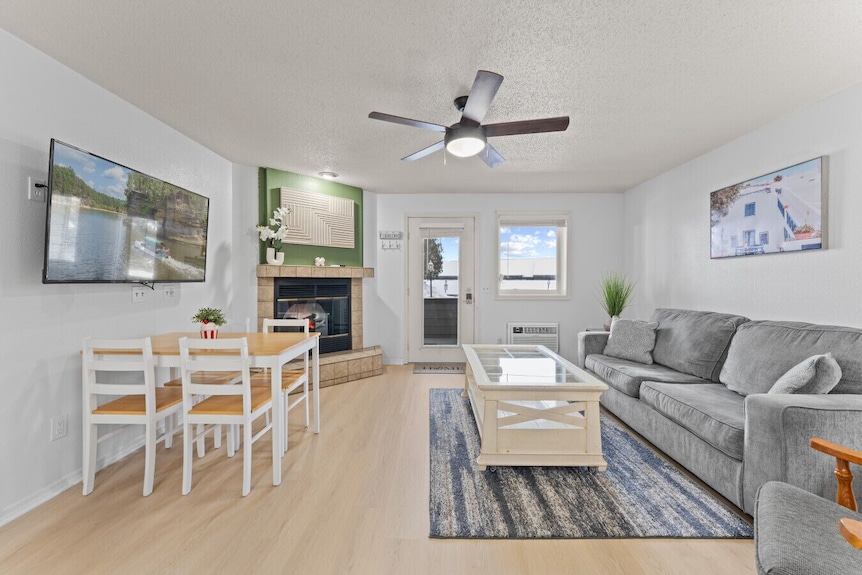 Dells Casa Relaxo At Lighthouse Cove Condominiums - Noah's Ark Waterpark, Wisconsin Dells