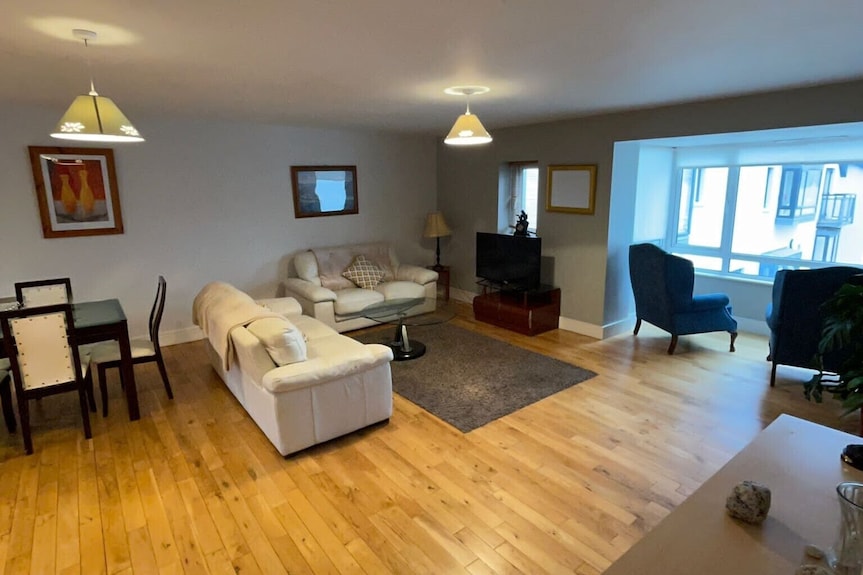 3 Bedroom Harbour View Apartment In Kinsale - Kinsale