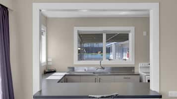 Suite Premium | Secretária, cortinas/cortinados opacos, ferro/tábua de engomar