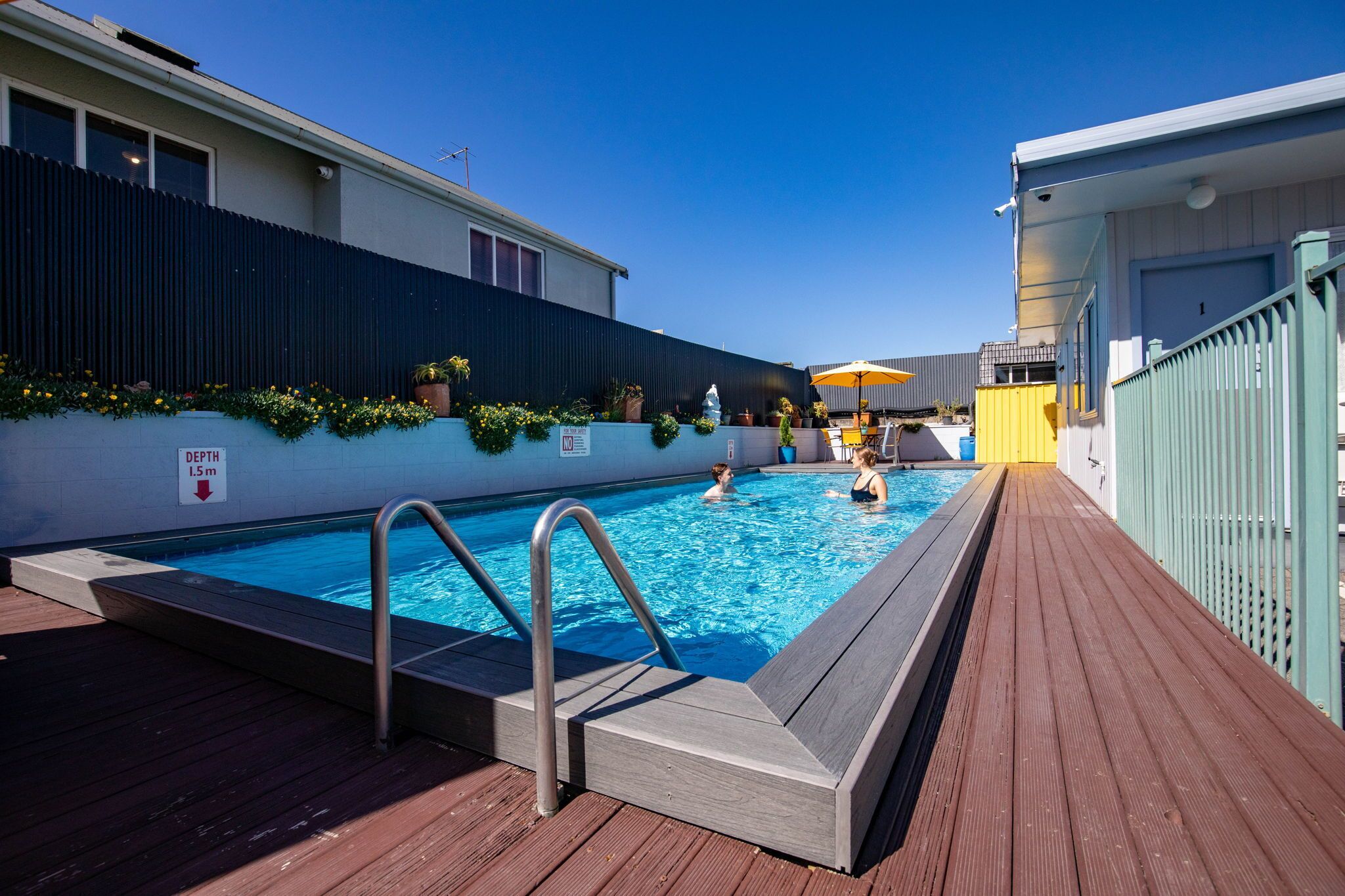 2 piscinas interiores, piscina exterior 