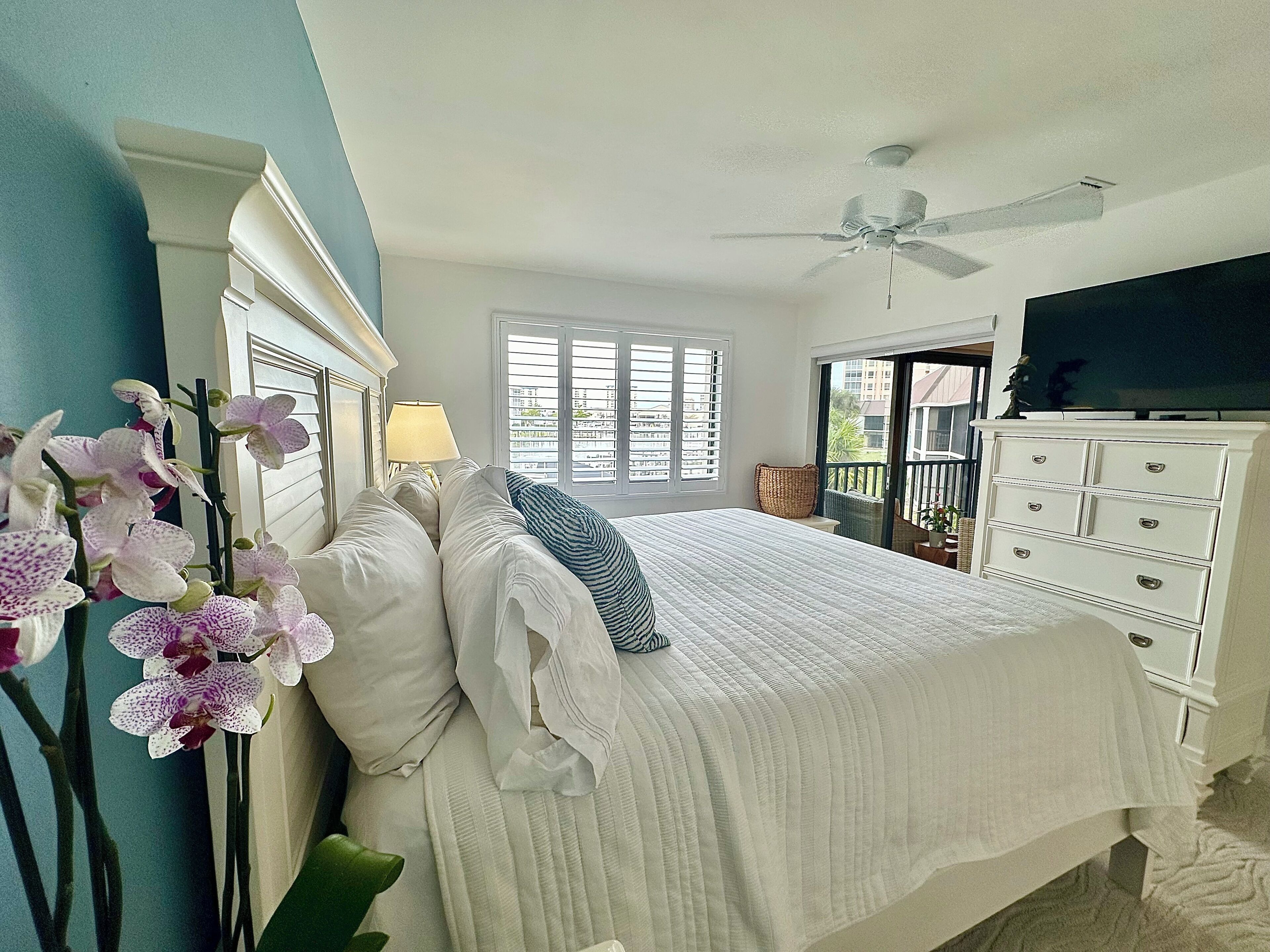 Good Times & Tan Lines - Estero, FL