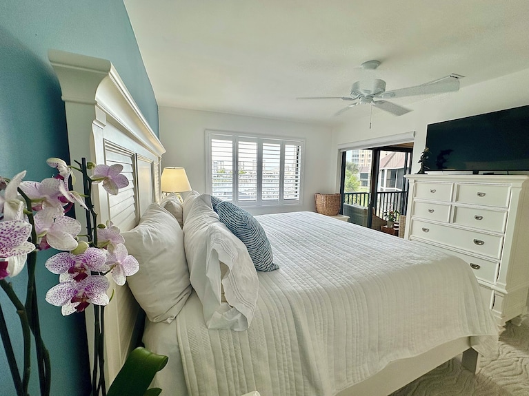 Good Times & Tan Lines - Estero, FL