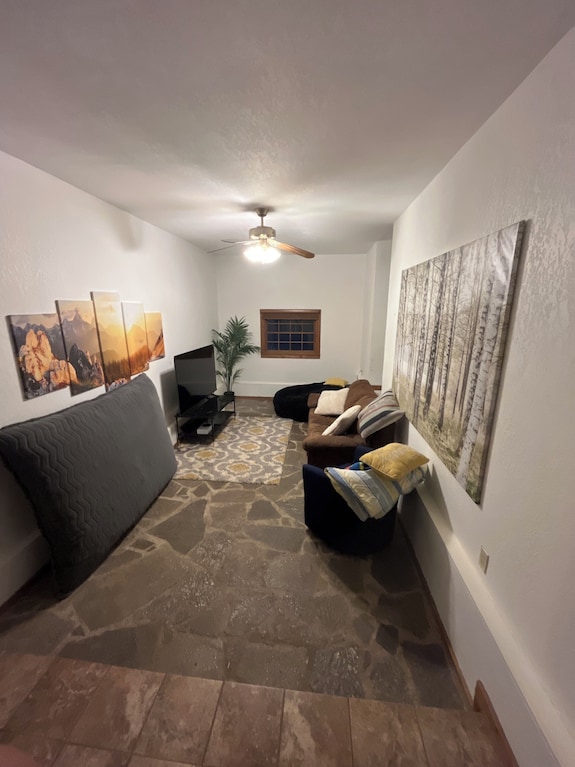 "Pet-friendly Getaway: 5-bedroom Haven Near Beach & Downtown With Hot Tub" - Fisherman's Island State Park, Charlevoix