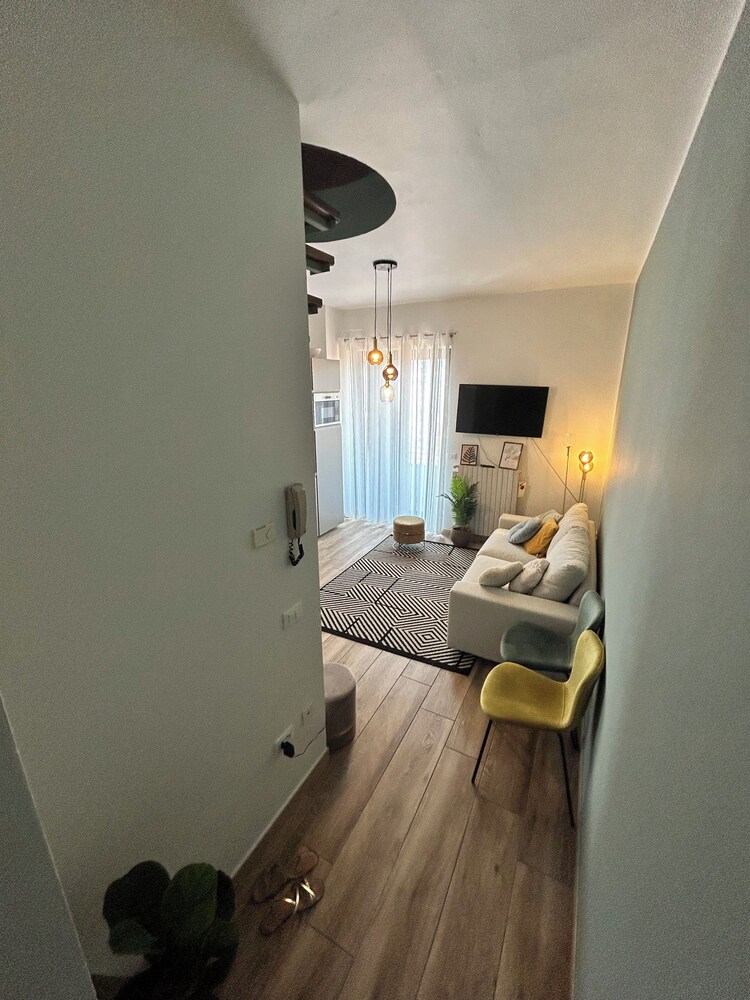 Design Space - Desenzano del Garda | Vrbo