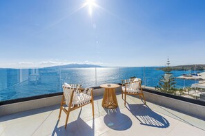 Junior Suite with Side Sea View and Bath Tub | Varanda