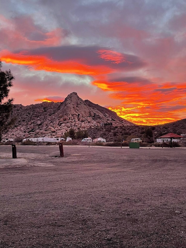 Motel Room 10 Unwind In Nature: Comfortable Rooms Amidst Anza-borrego Desert - Baja California