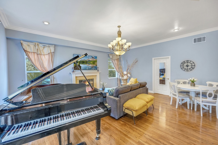 Luxury Separated Guest Unit\nspecial Rate For Aug 25-sept 4 - Monterey Park