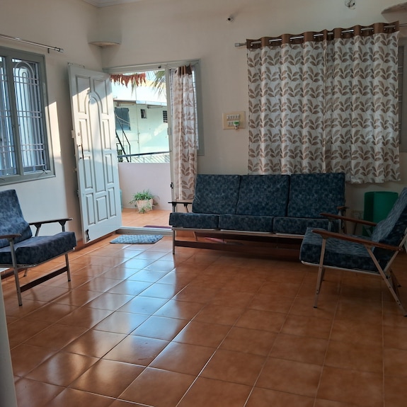 Two Bedroom Home In Gokulam Close To All Yoga Shala.close To All Tourist Places - Mysuru