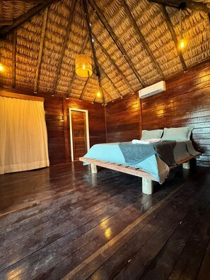 Frigobar, individualmente decorados, individualmente mobiliados