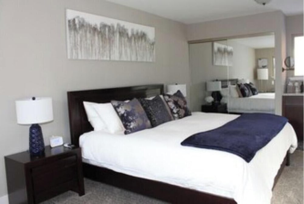 Grumpy Grizzly Pet Friendly W/ Hot Tub - Truckee, CA