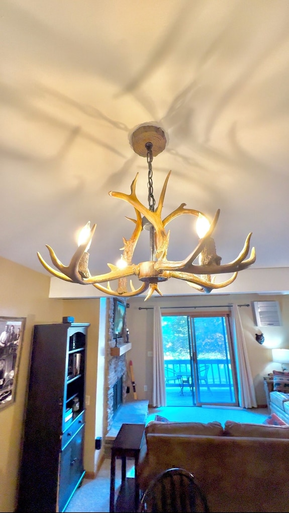 Not Your Everyday Mini Chalet, Foot Of Holiday Valley Resort! Walk To Downtown - State of New York