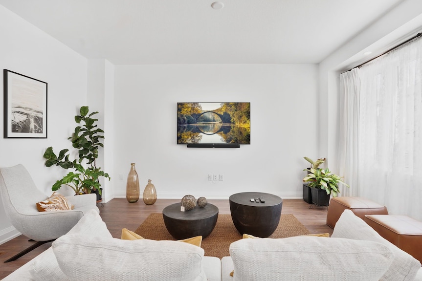 Newly Renovated Modern Home Near Niagara! - 웰랜드