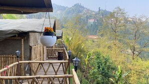 Quarto luxo, vista para a montanha | Vista da sacada