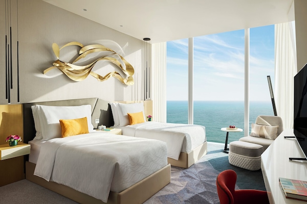 Quarto Twin Club (Skyline) | 1 quarto, roupa de alta qualidade, minibar, cofre no quarto