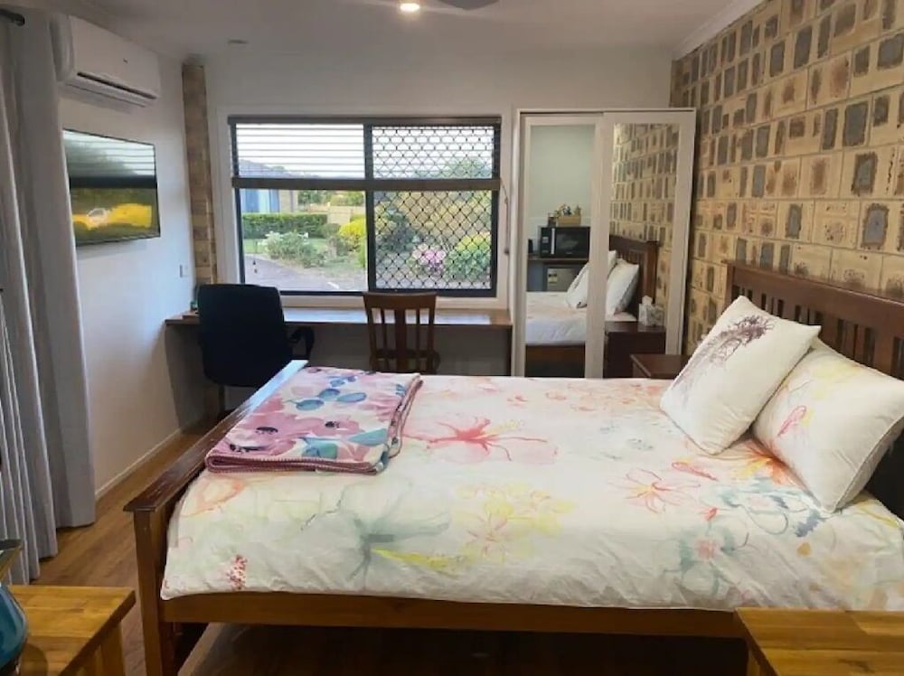 Airbnb Self-contained Room In Apartment. - UniSC Arena