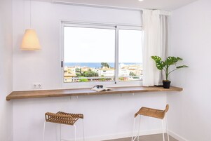 Estúdio, vista para o mar | Sala de estar