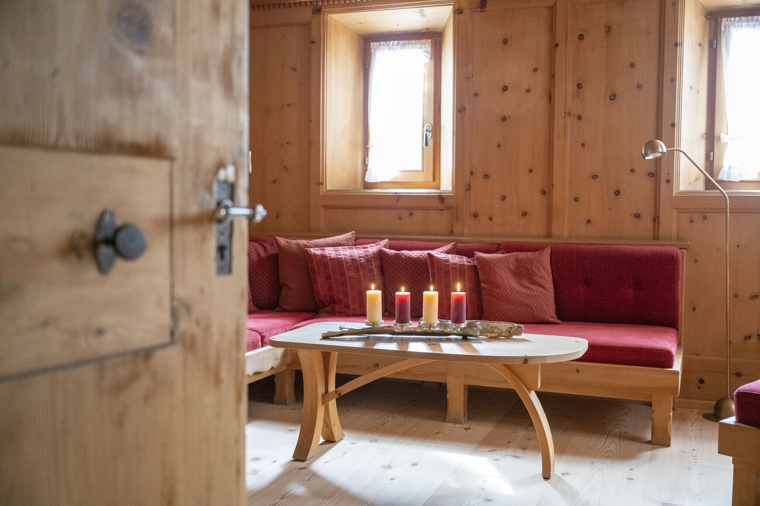 Chasa Riatsch: Renovated Engadine House In The Centre Of Ardez - Scuol