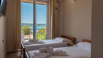 Quarto triplo | 1 quarto, Wi-Fi de cortesia