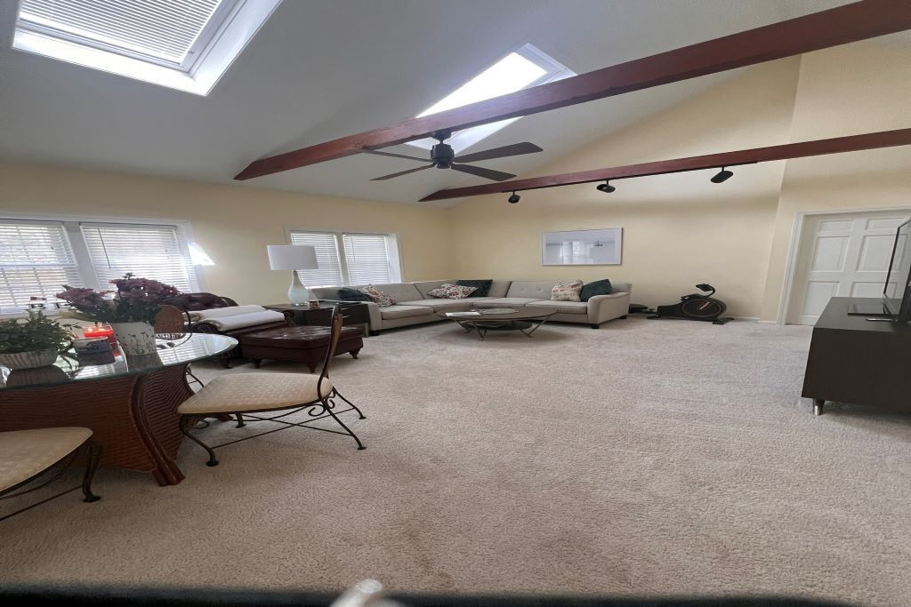 3 Bedroom Home 1.5 Mile To Beaches, Downtown Falmouth &  3 Miles To Golf - Woods Hole, MA