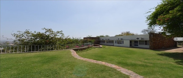 Barbet Tourist Resort - Sohna