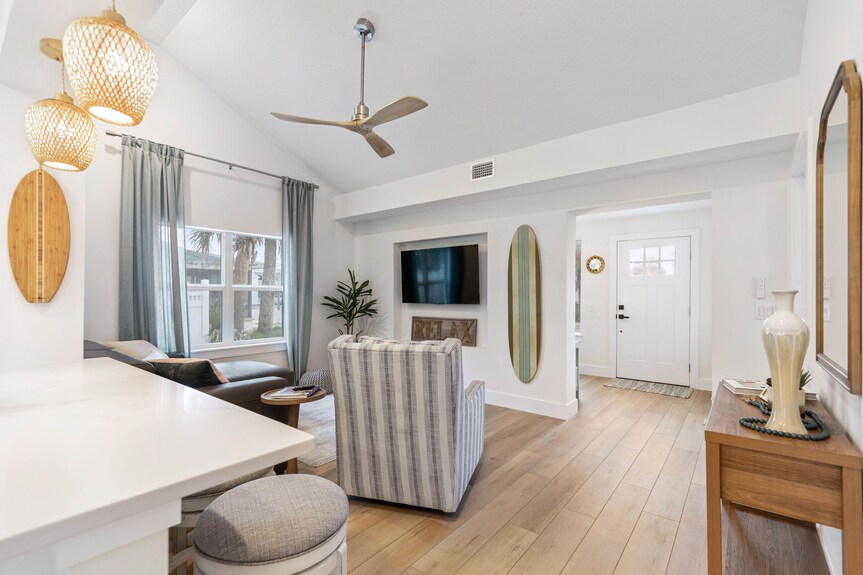 Bungalow In The Heart Of Flagler Beach With Ocean Views! - Flagler Beach